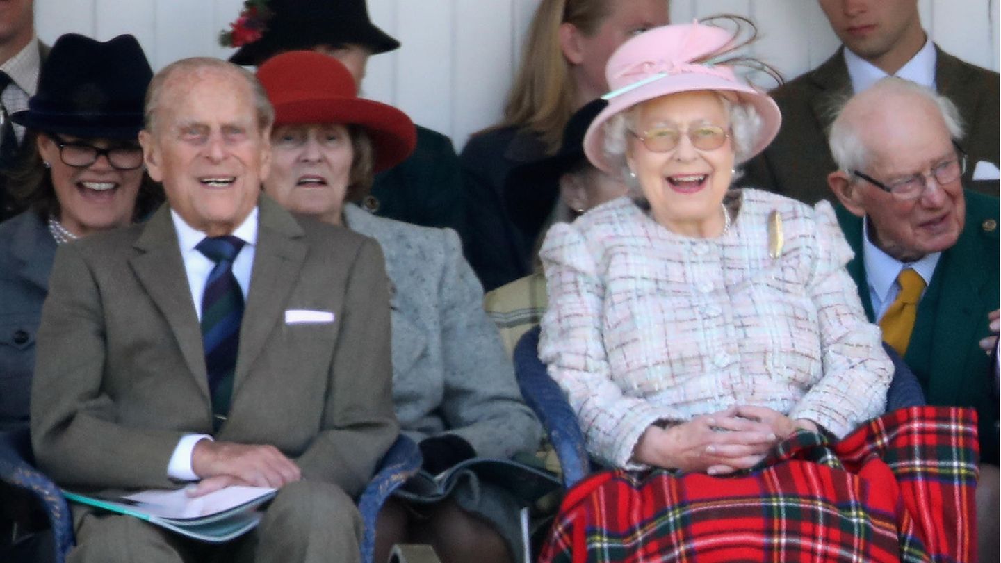 72 Jahre: Queen Elisabeth & Prinz Philip feiern ihren Hochzeitstag