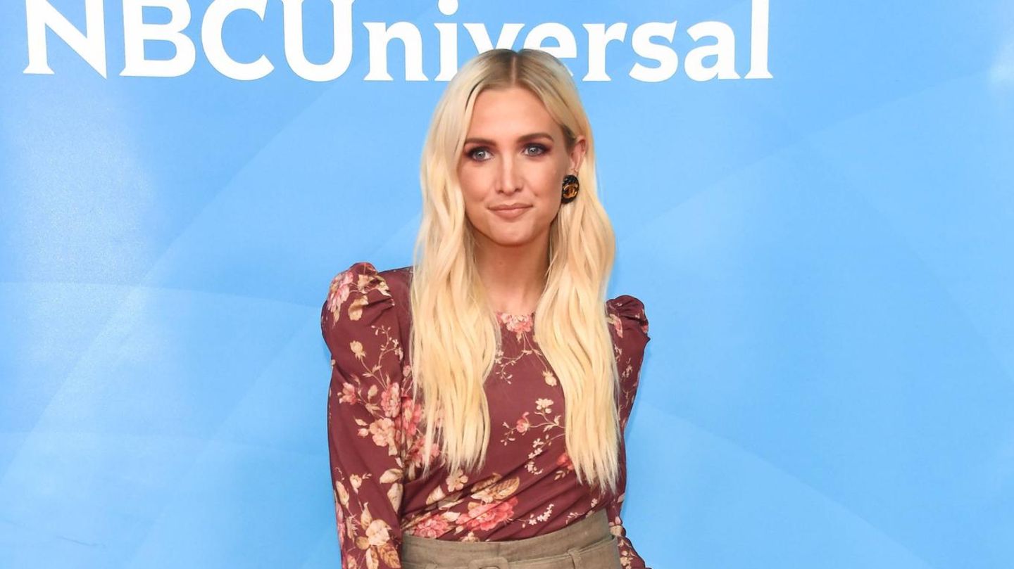 Seltener Schnappschuss: Ashlee Simpson teilt Familienfoto mit allen Kindern Seltener Schnappschuss: Ashlee Simpson teilt Familienfoto mit allen Kindern