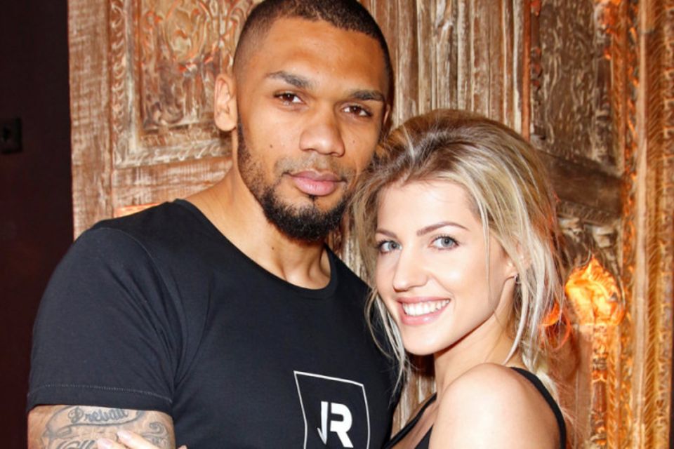 Sarah und Dominic Harrison jubeln über Beginn eines neuen Mega-Kapitels