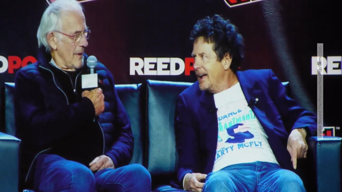 "Zurück in die Zukunft"-Reunion: Emotionales Treffen von Doc Brown und Marty McFly | Video | VIP.de