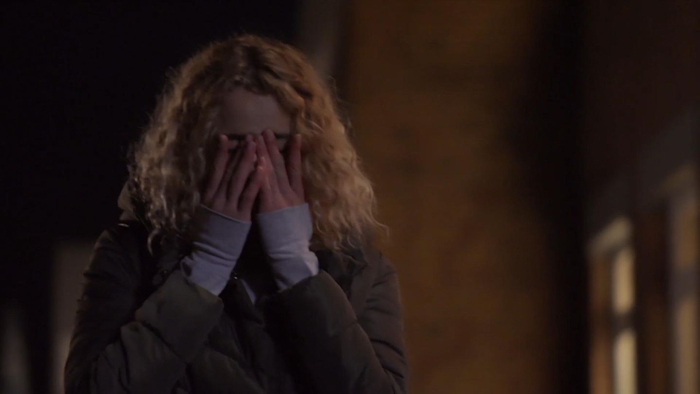 AWZ-Folge vom 01.02.23: Nele wird es plötzlich schwindelig | Video | VIP.de