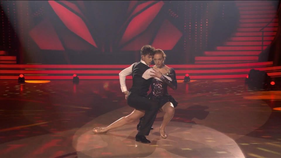 Sie tanzt bei "Let's Dance" Tango: Dominant? Das ist eigentlich gar nichts für Anna Ermakova ...