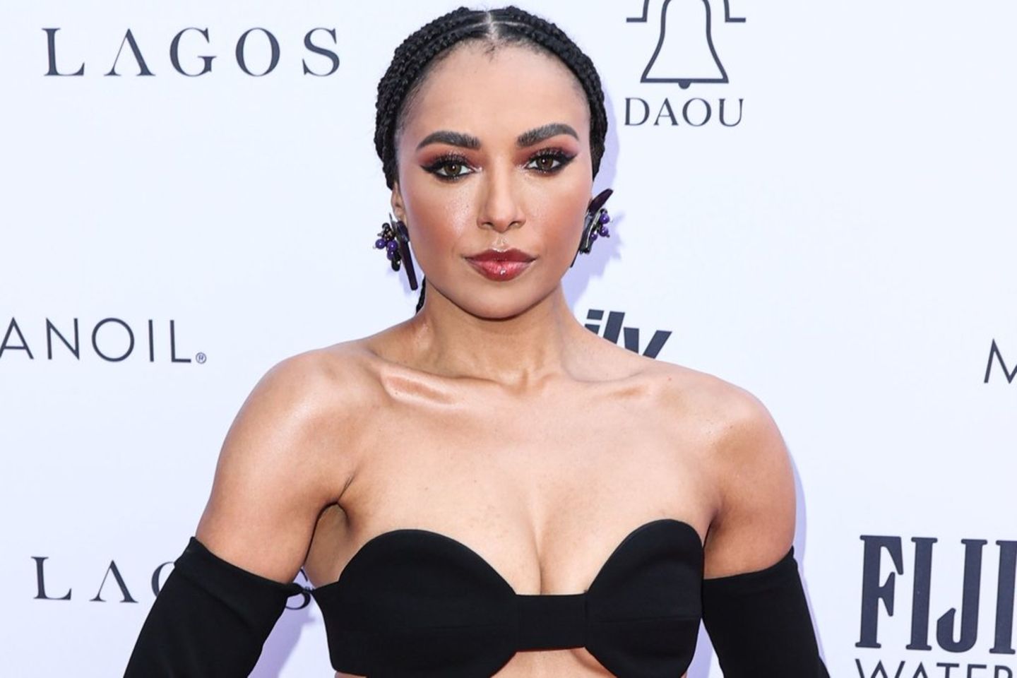 Vampire Diaries Star Kat Graham Ein Jahr Nach Der Verlobung Wieder