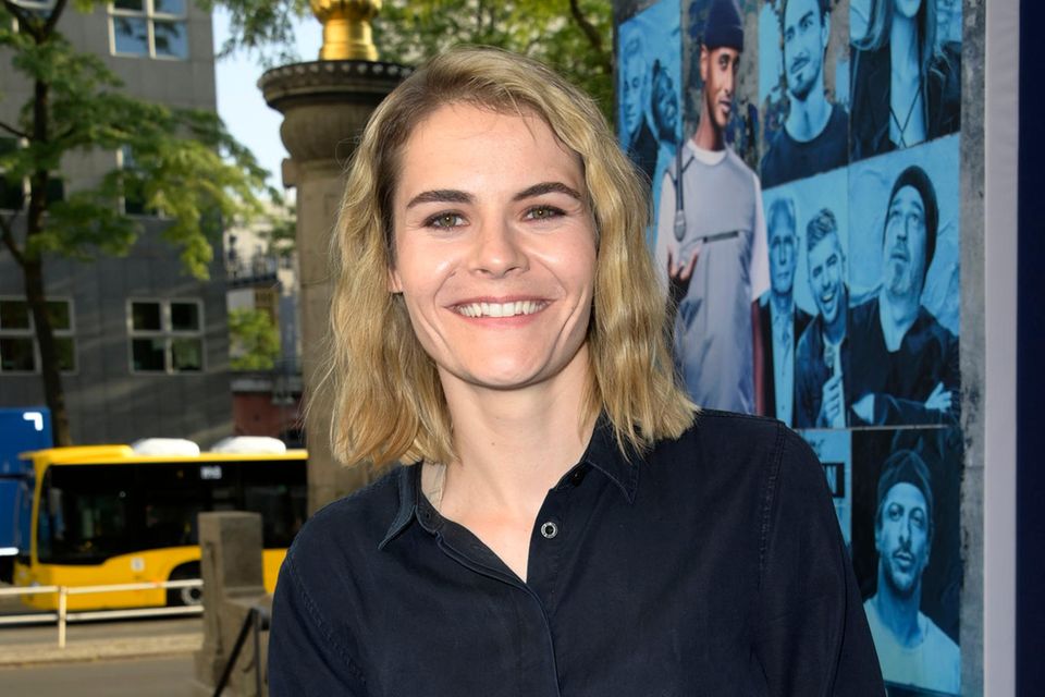 Komikerin Hazel Brugger verkündet: "Ich bin wieder schwanger"