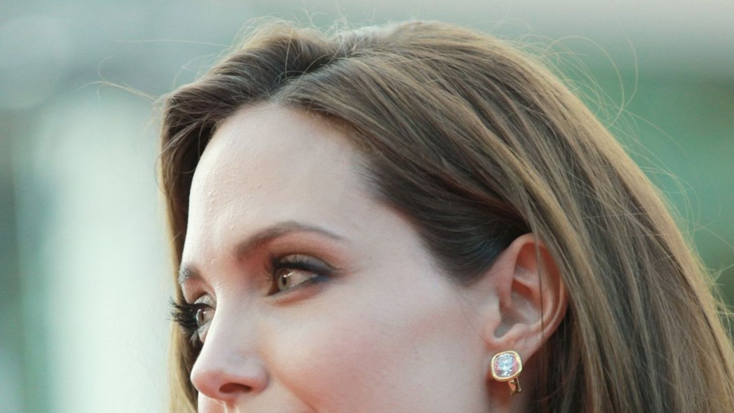 Angelina Jolie: So sieht sie in Maria-Callas-Rolle aus