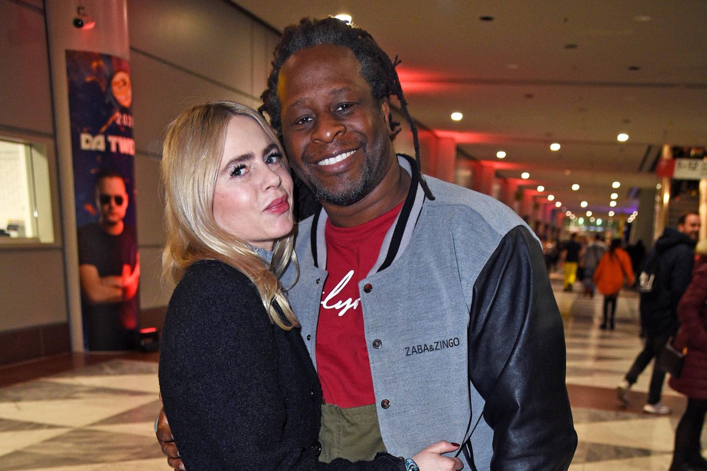 Mola Adebisi streitlustig? Jetzt packt seine Adelina aus