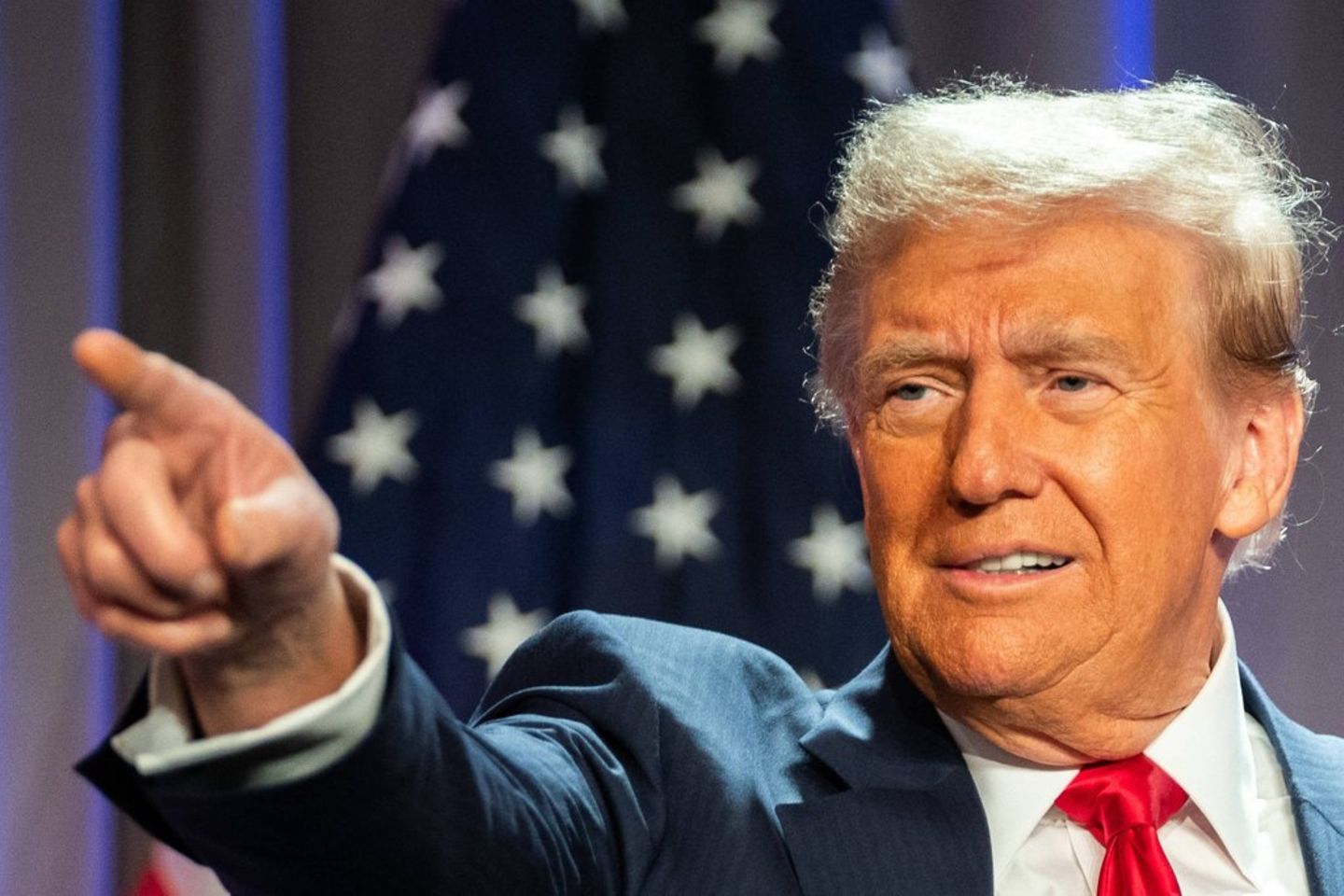 Donald Trump: Jetzt verkauft er sogar signierte Gitarren Donald Trump: Jetzt verkauft er sogar signierte Gitarren
