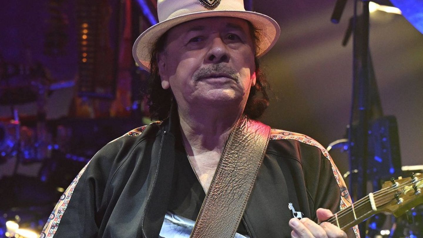 Carlos Santana bricht sich Finger: Konzerte in Las Vegas verschoben Carlos Santana bricht sich Finger: Konzerte in Las Vegas verschoben