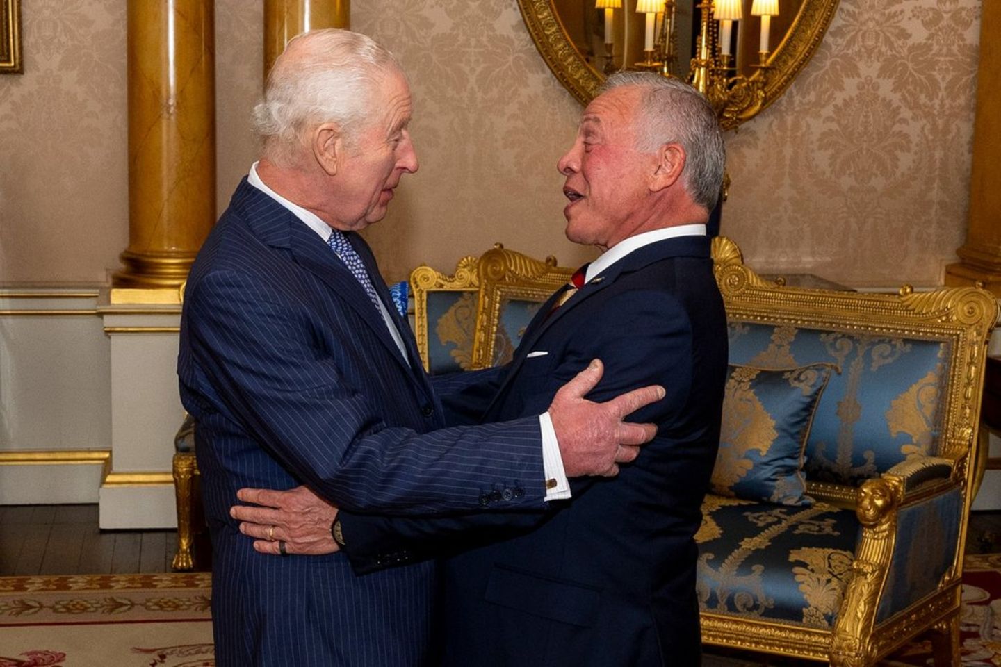 König Charles: Herzlicher Empfang für Abdullah II. König Charles: Herzlicher Empfang für Abdullah II.