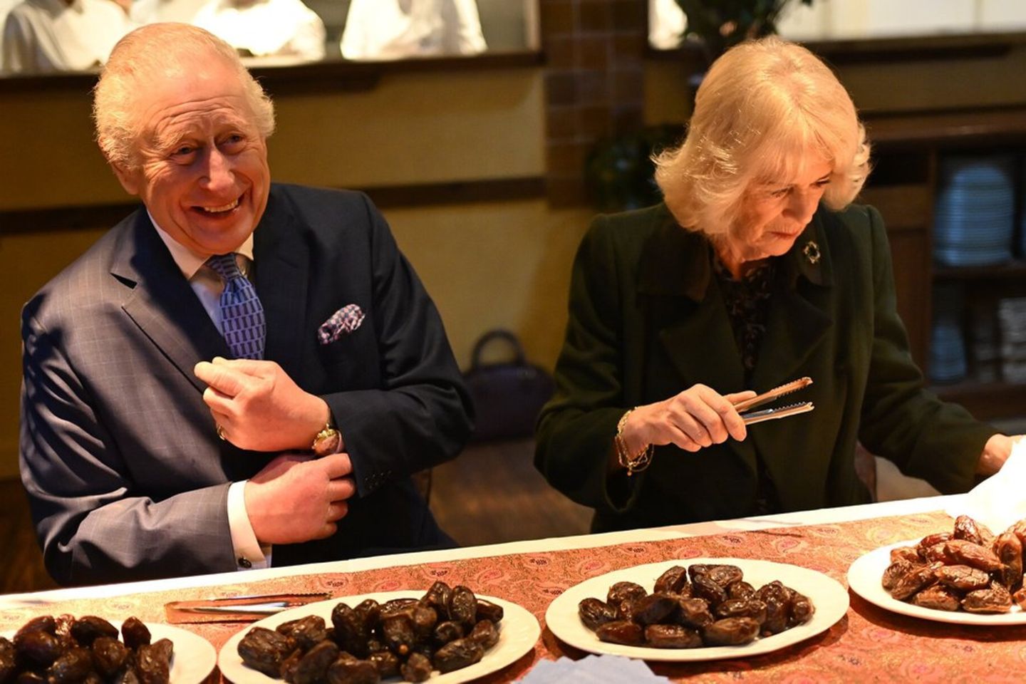 Besuch in indischem Restaurant: König Charles kann bei Köchin punkten