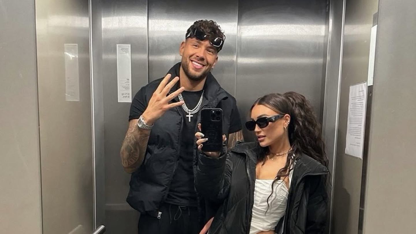 Wilson + Dana: Ihr Fahrstuhl-Selfie sorgt für Aufsehen